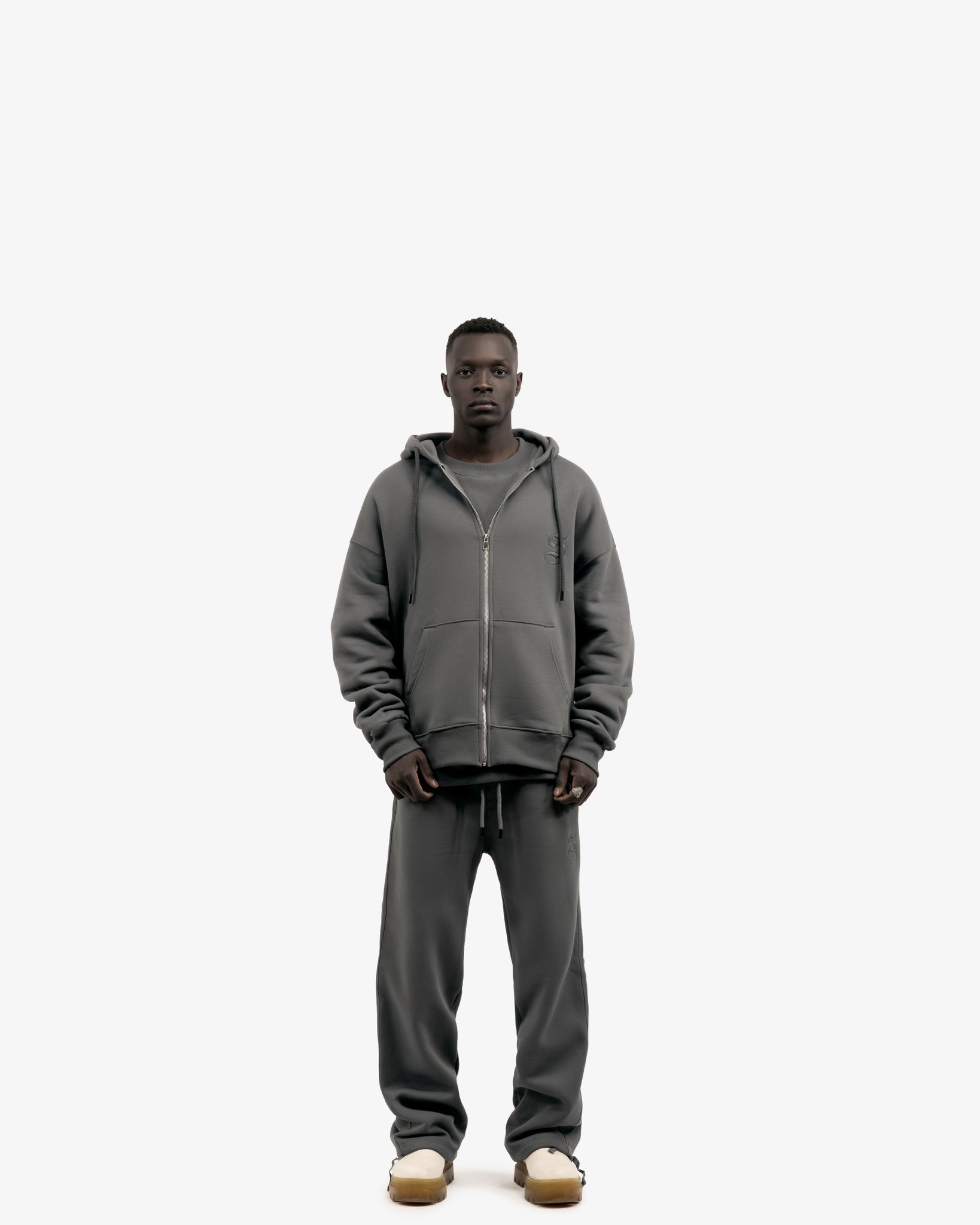 Basic Comfort Zip Up Hoodie – streetwear